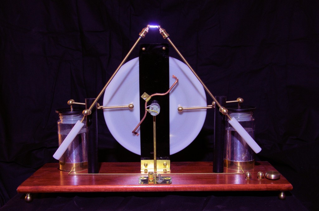 Wimshurst Machine - Extreme Electronics